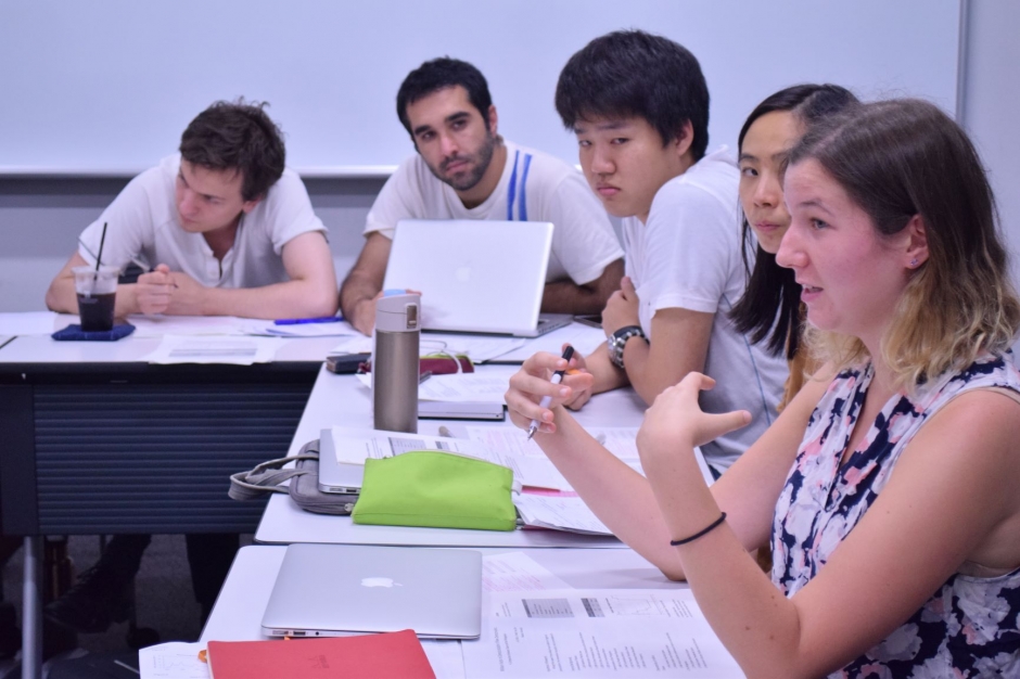 English-based Degree Program – School of Political Science and ...