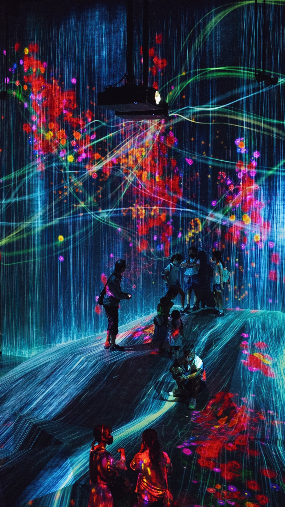 Creating a borderless world ICC Online Talk Session with teamLab (2021 ...