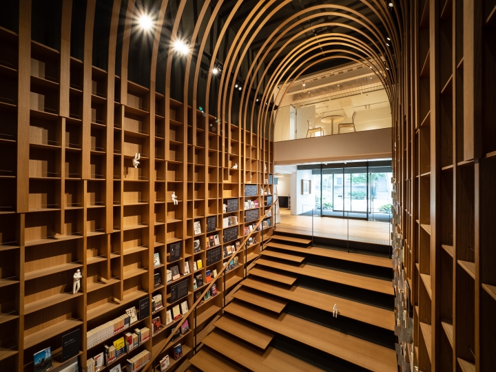 Book Talk: Intercultural exchange at The Waseda International House of ...