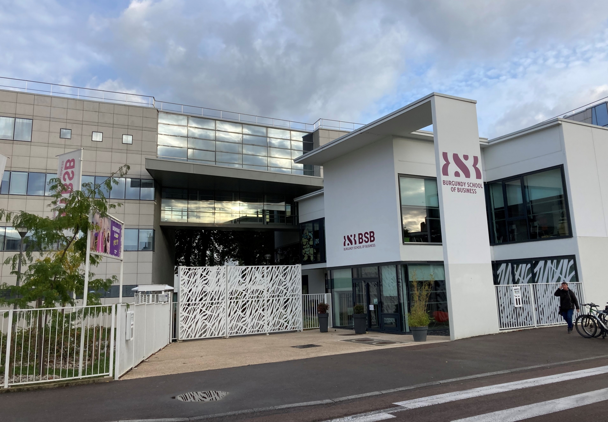 Research program report: Two-month research stay at Ecole Polytechnique ...