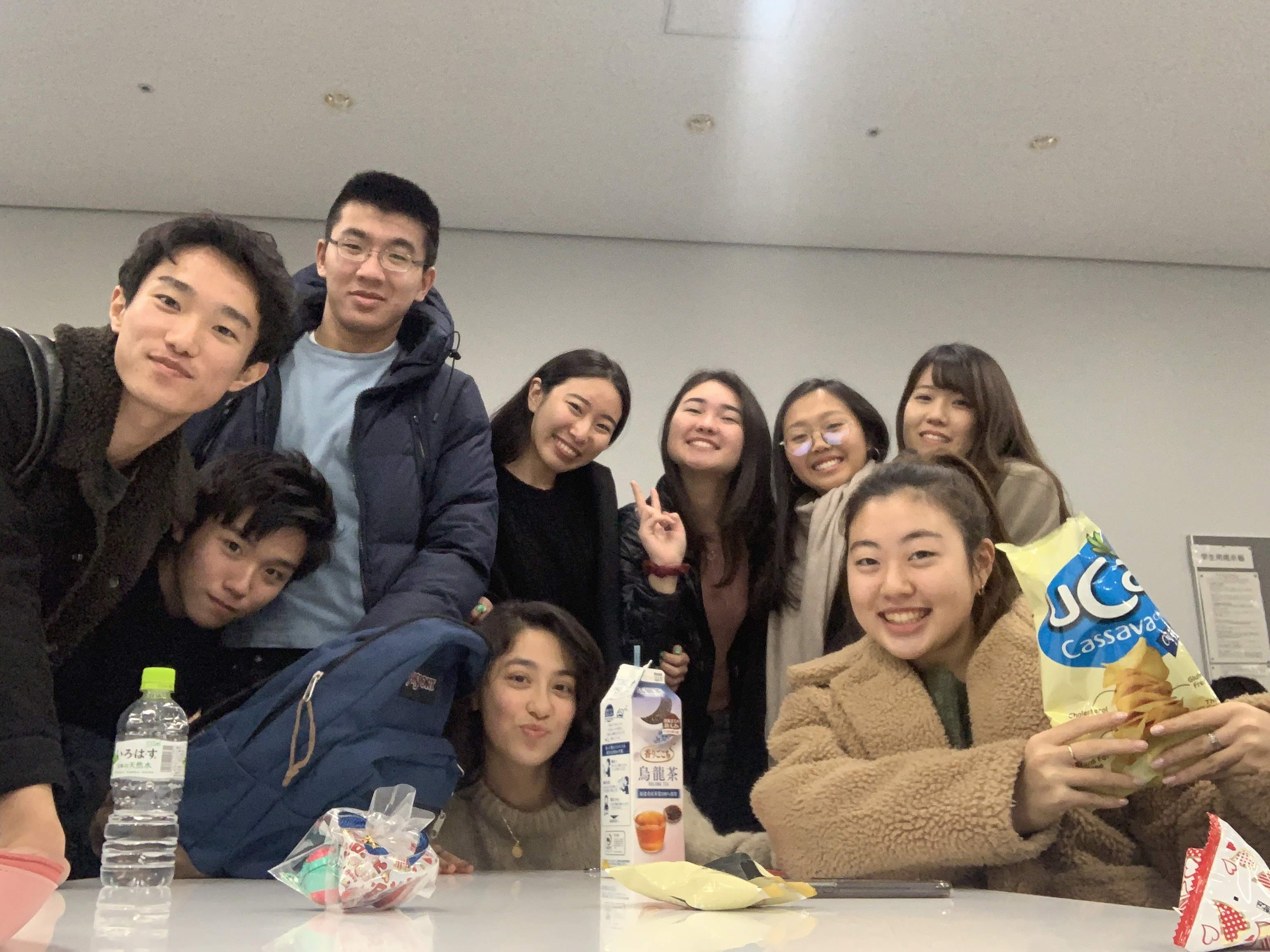 SILS Students gathered at the SILS lounge after a class before winter ...