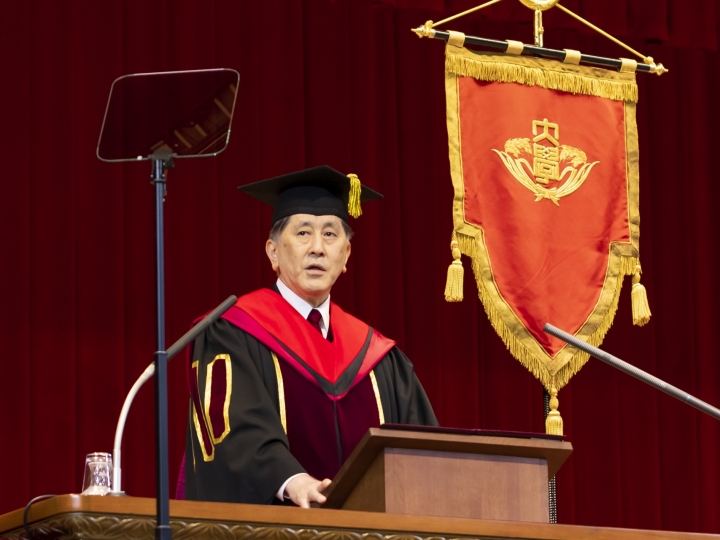 Alumni Reunite for the Homecoming Day and Tomonsai – Waseda University